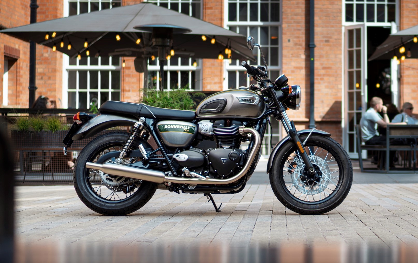 Triumph présente les Bonneville Gold Line Editions