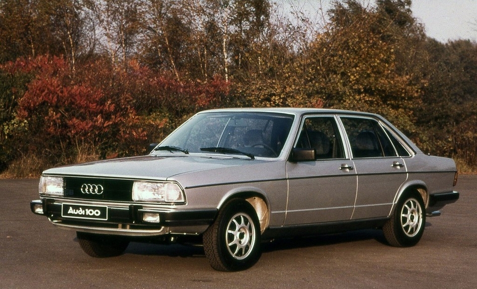 Audi 100 C2 (1976 – 1982), le premier 5-cylindres essence de l’Histoire ...