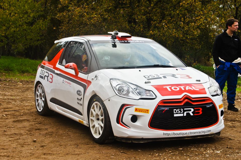 Vidéo exclusive - Caradisiac essaie la Citroën DS3 R3 sur une spéciale ...