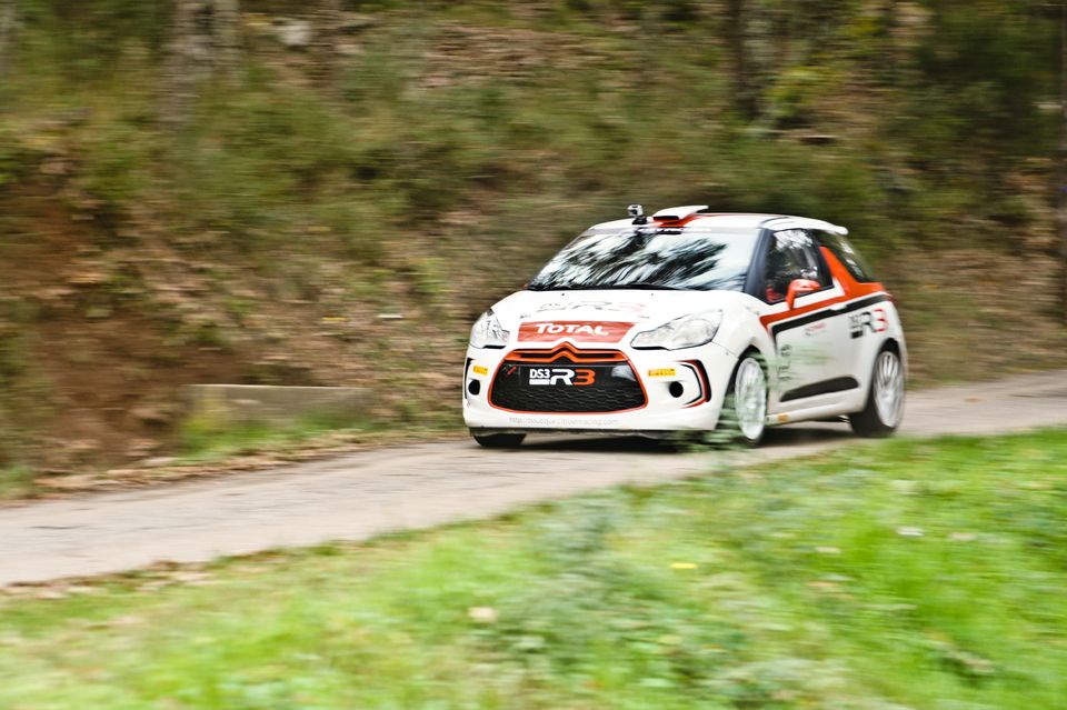 Vidéo exclusive - Caradisiac essaie la Citroën DS3 R3 sur une spéciale ...