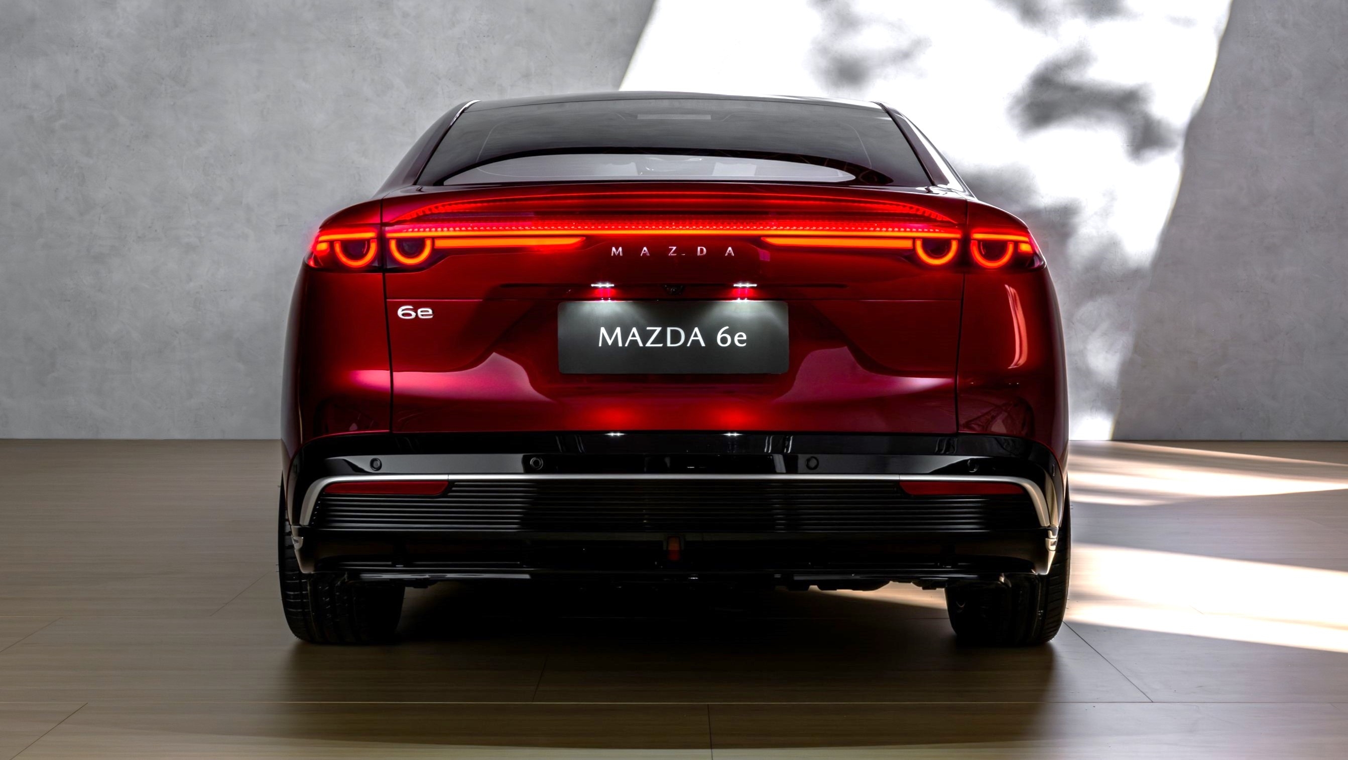 Mazda 6 électrique : jusqu'à 550 km d'autonomie et des temps de charge ...