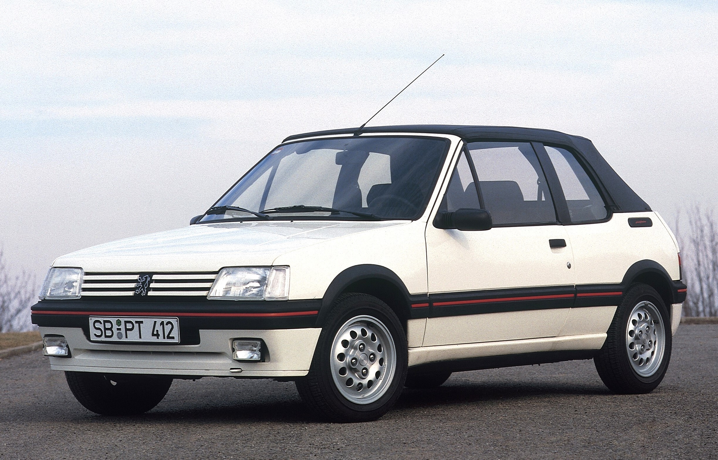 Peugeot 205 Cabriolet (1986 – 1995), un charme étonnamment accessible, dès 4 500