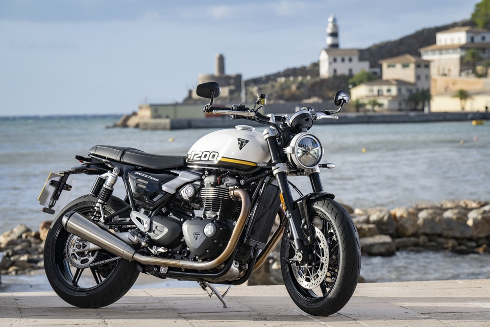 Essai Triumph Speed Twin 1200