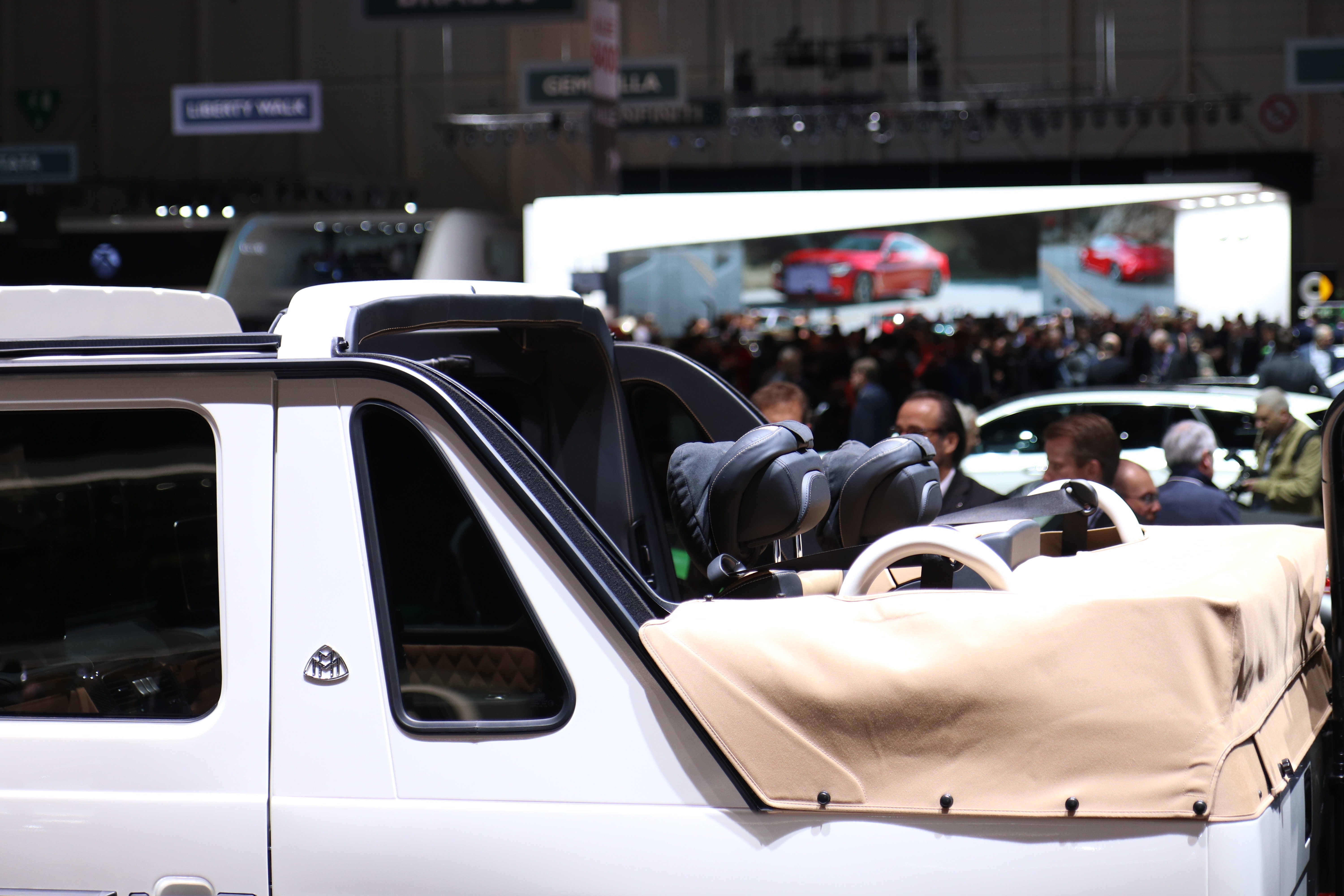 Mercedes Maybach G65 AMG Landaulet : l'enjambeur - En direct du salon ...