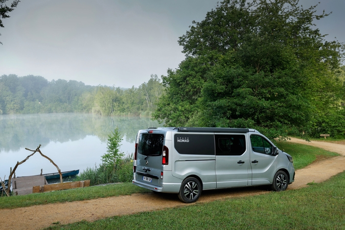 Essai - Renault Trafic Grand SpaceNomad (2023) : pour quelques ...