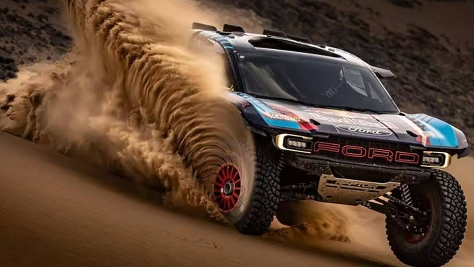 Dacia face à Ford, Mini et Toyota, le Dakar c'est demain