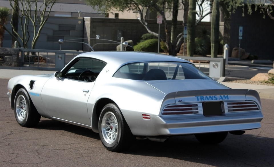 La Pontiac Firebird, une délicieuse décadence américaine
