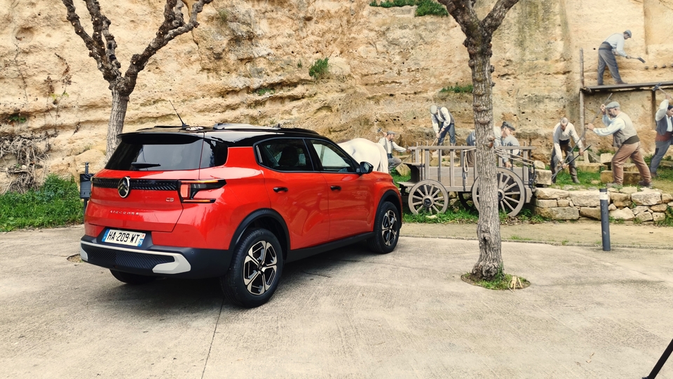 Moins cher qu'un Dacia Duster, le Citroën C3 Aircross est-il le ...