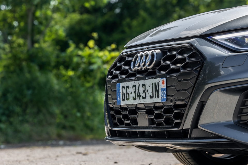Comparatif – Cupra Leon e-Hybrid 245 ch vs Audi A3 Sportback 45 TFSI e ...
