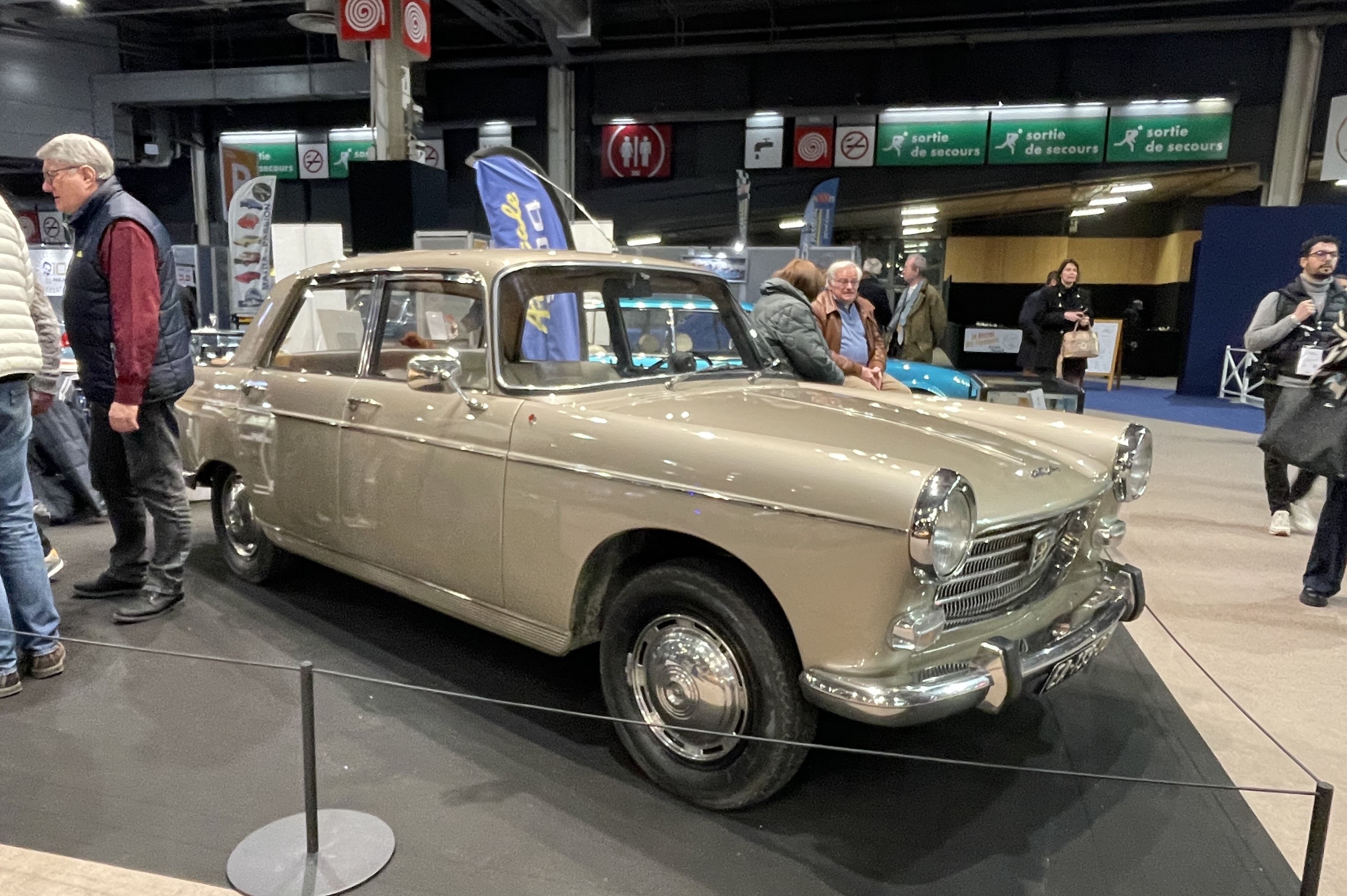 L'énigmatique Peugeot 504 Riviera a fait pour la première fois le ...