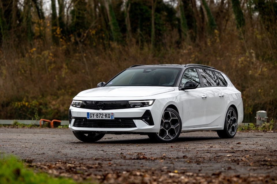 L’Opel Astra Sports Tourer déploie de nouveaux arguments pour tenter de ...