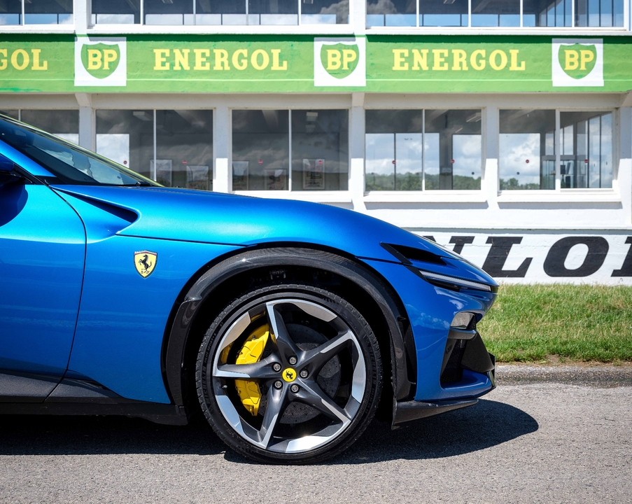 Essai – Ferrari Purosangue (2023) : un drôle de dinosaure