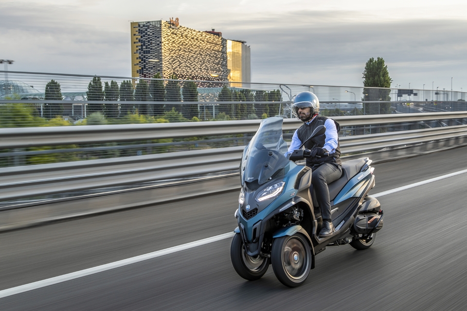 Le Piaggio MP3 accessible à tous grâce à la LLD