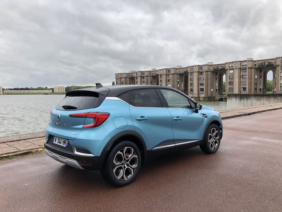 Renault Captur E-Tech Plug-in hybride (2020) : l'offensive