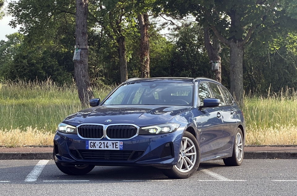 Essai - BMW 320e Touring (2023) : plus rentable qu’un diesel