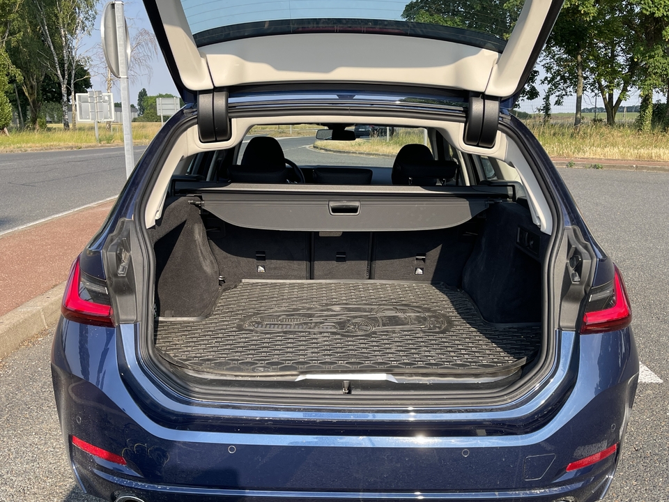 Essai - BMW 320e Touring (2023) : plus rentable qu’un diesel