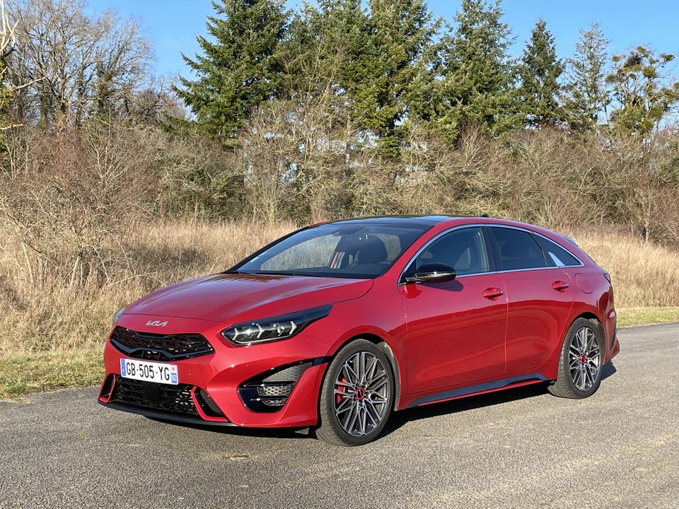 Kia Proceed (2022) : les premières images en direct de l'essai ...
