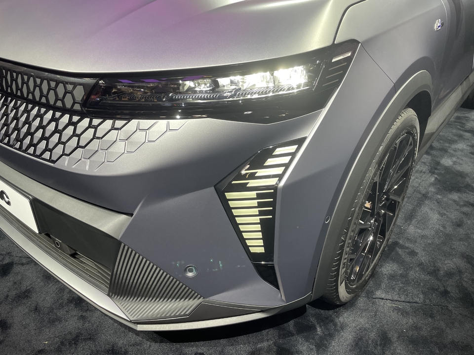 Renault Scenic : SUV et électrique ! En direct du salon de Munich (2023)