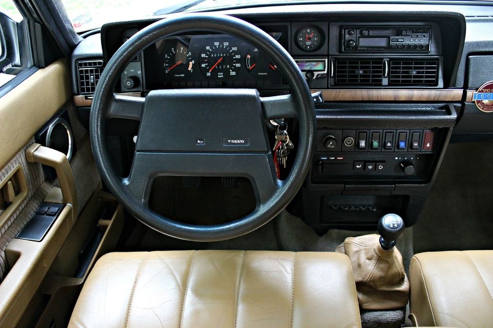 Vidéo - Volvo 240 Break, la brique suédoise : dès 5 000