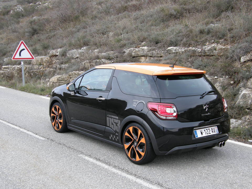 Essai vidéo - Citroën DS3 Racing THP 200 : joli cadeau de Noël