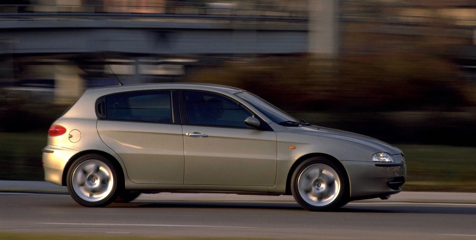 Alfa Romeo 147 Twin Spark (2000-2010) : il n’y a pas que la GTA dans la ...