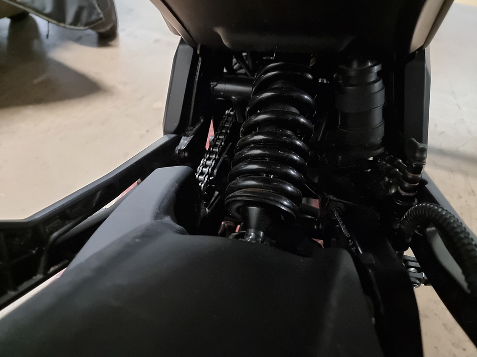 Essai - Lexmoto RSS 125 : roadster scrambler pour droitiers*