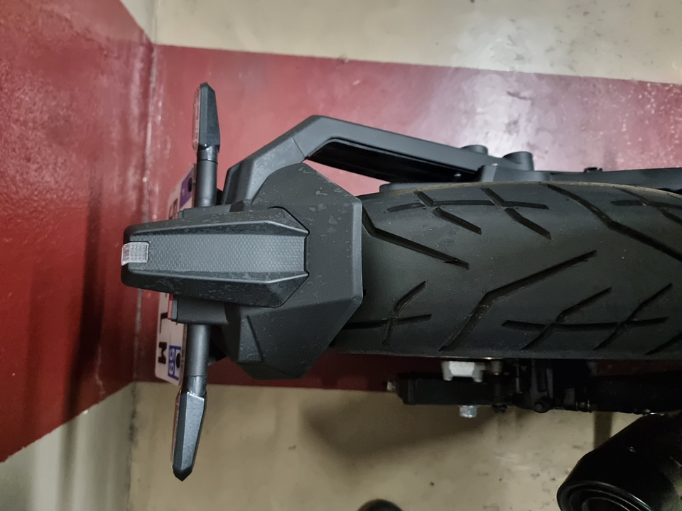 Essai - Lexmoto RSS 125 : roadster scrambler pour droitiers*