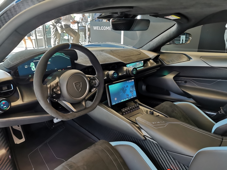 Rimac Nevera : la supercar électrique de tous les records - En direct du salon de Munich 2023 ...