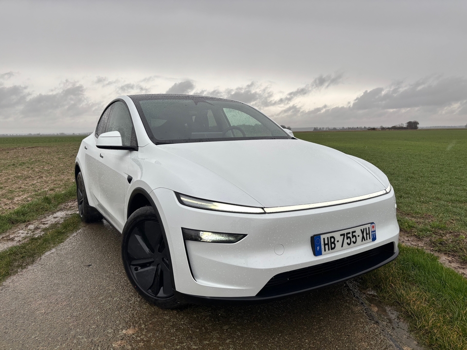 Tesla Model Y Grande autonomie Transmission intégrale: c'est pourtant ...