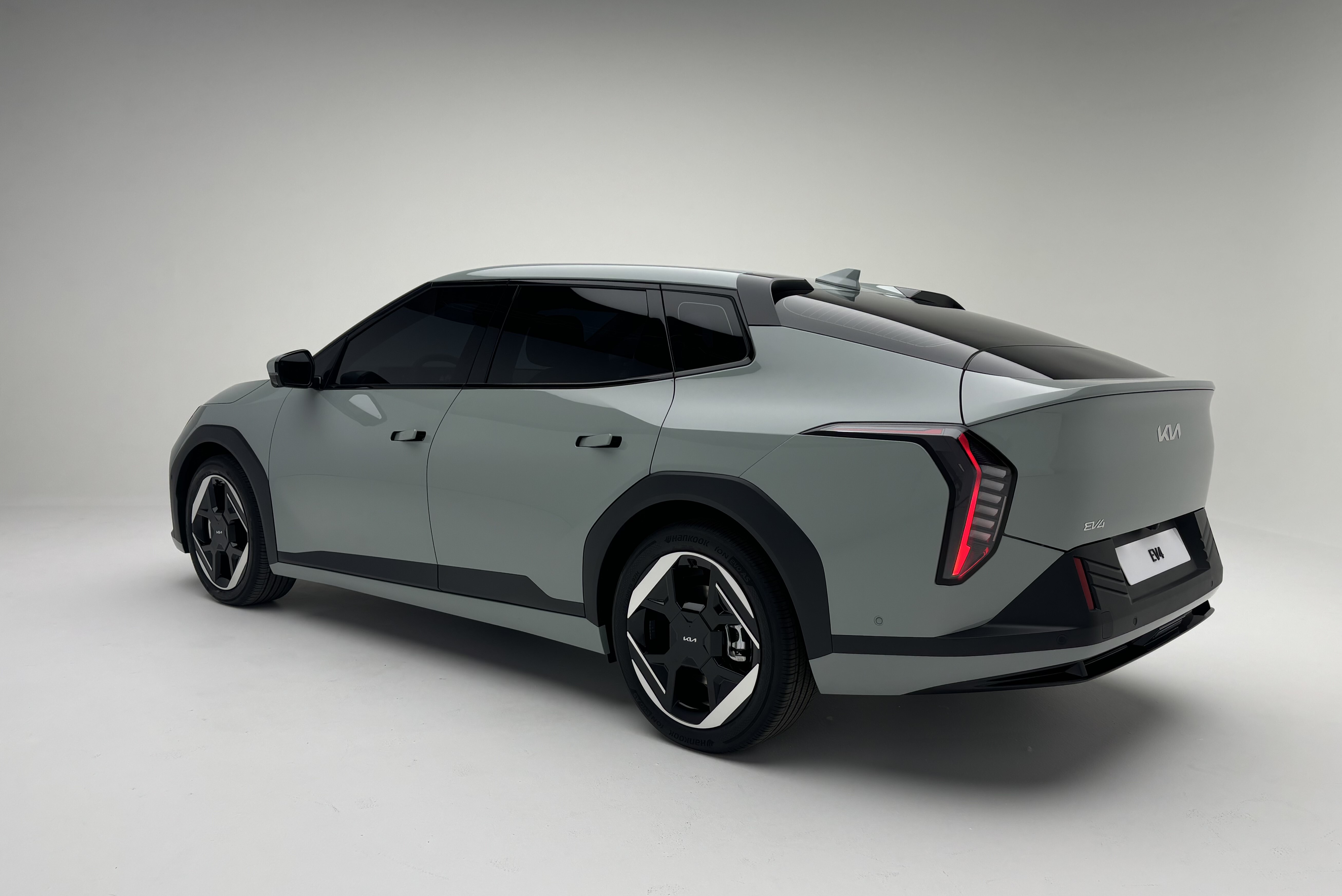 Et si la nouvelle Kia EV4 était la meilleure berline compacte électrique