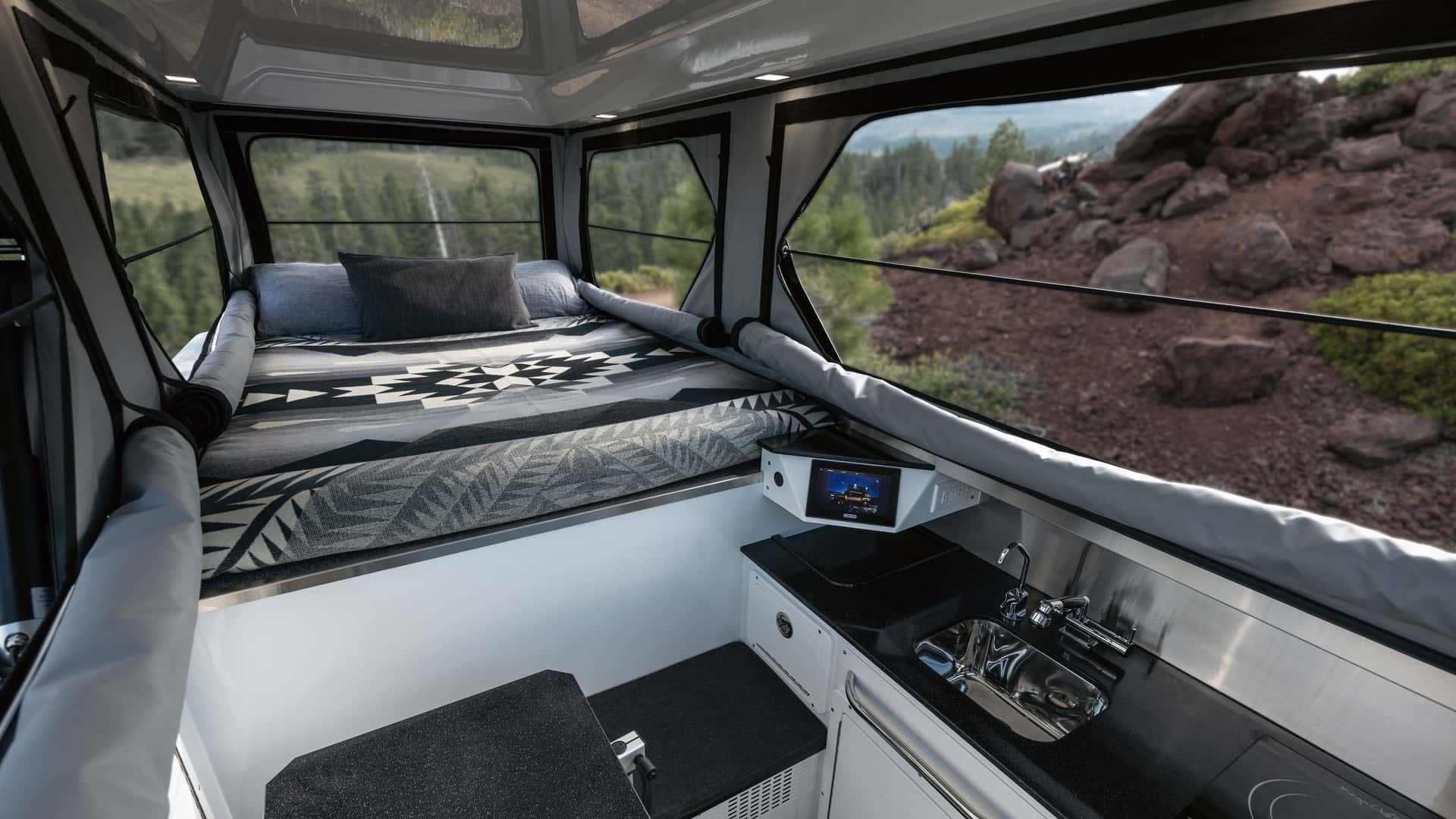 Hummer EV EarthCruiser : le camping électrique gros format et gros budget