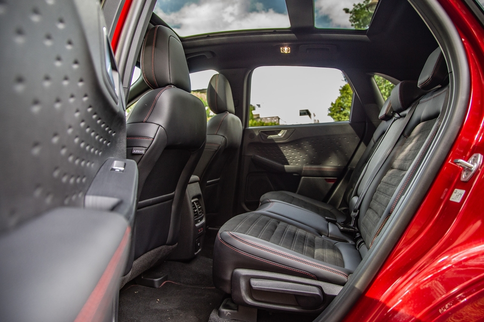 Comparatif - Ford Kuga PHEV VS Opel Grandland X Hybrid 225 : duel branché