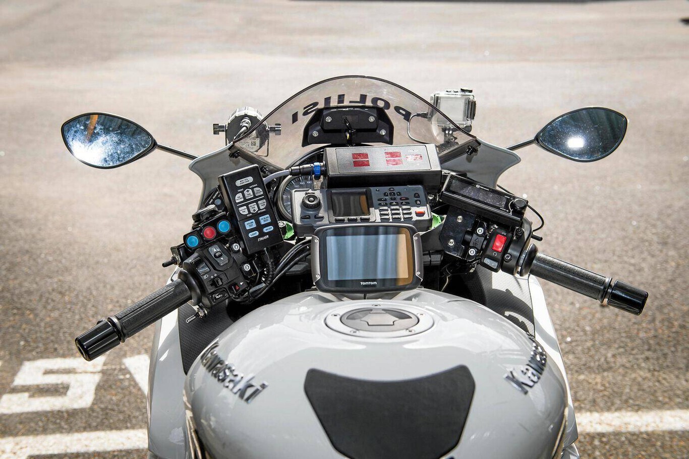 L'incroyable Kawasaki Ninja H2 SX SE de la Police finlandaise