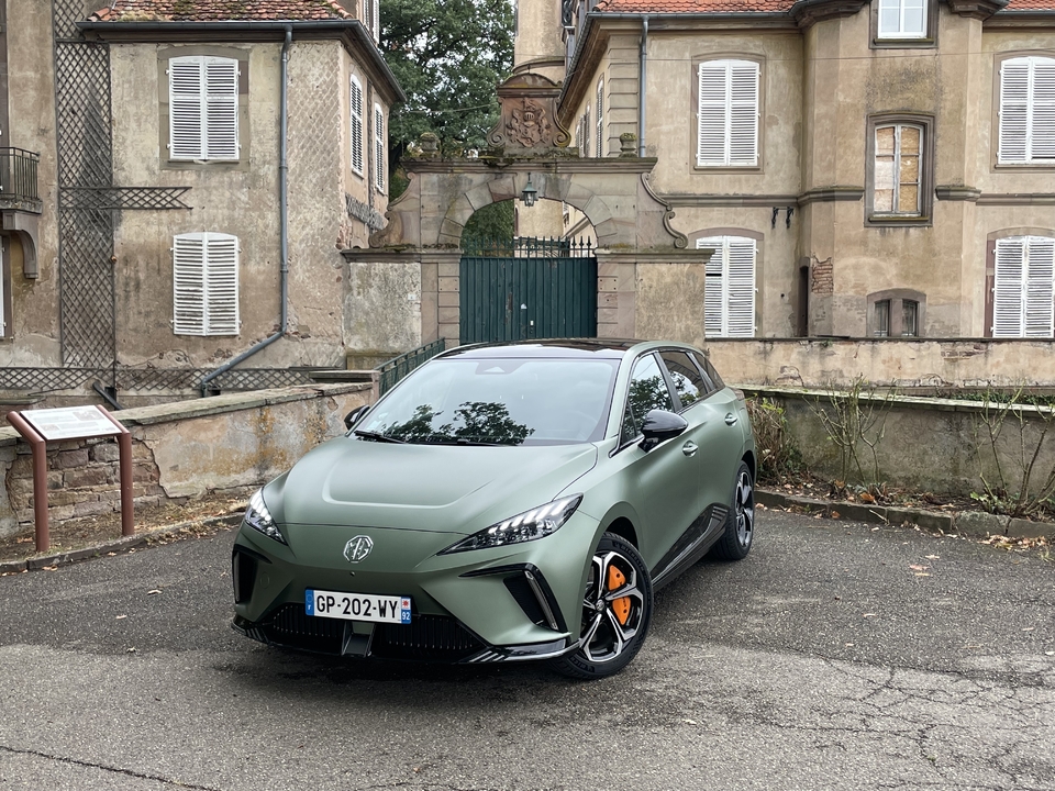 MG4 X-Power (2023) : les premières images en direct de notre essai