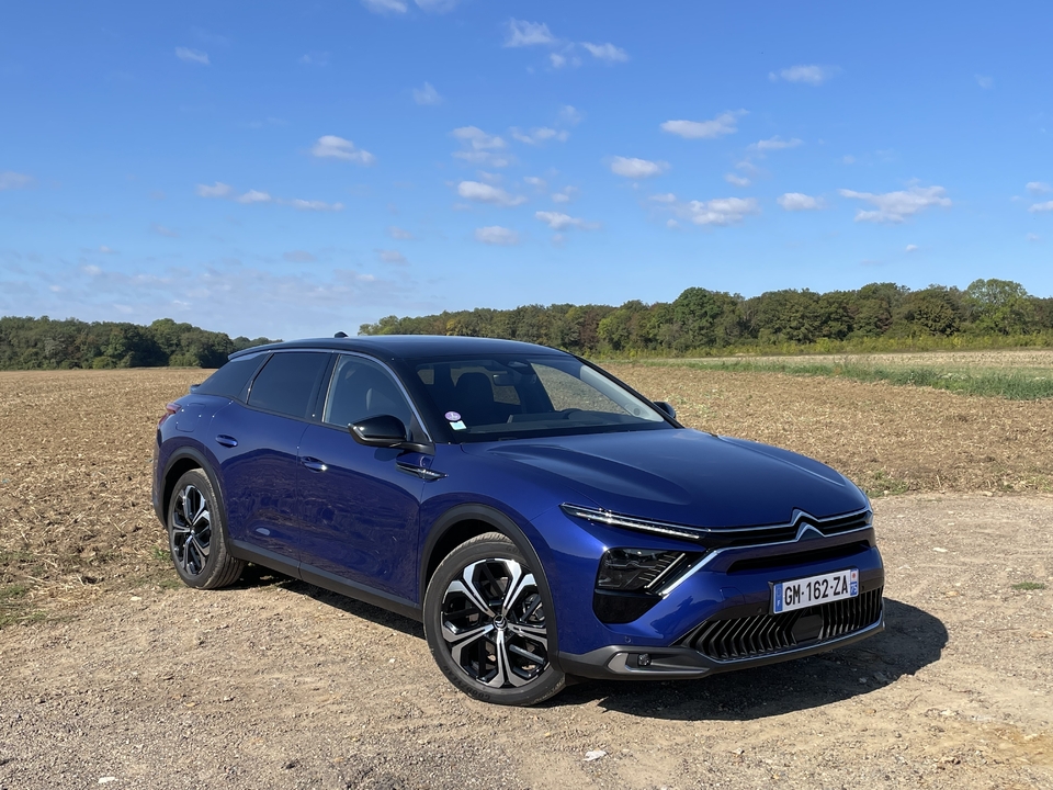 Essai - Citroën C5 X Hybride 180 (2023) : à point nommé