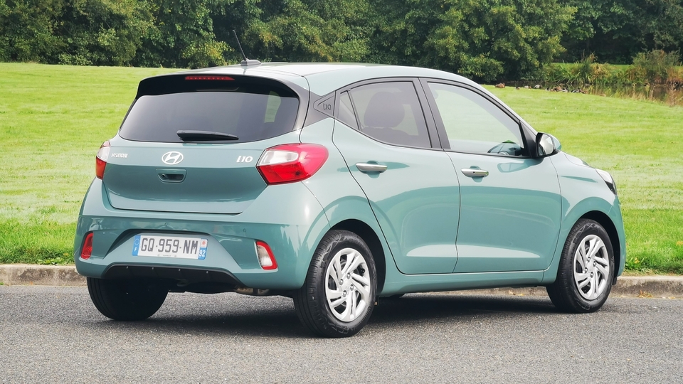 Essai vidéo - Hyundai i10 restylée (2023) : seul le prix est vraiment ...