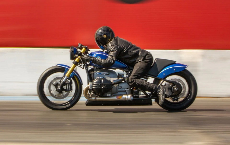 BMW R18 Dragster par Roland Sands : prête pour les runs