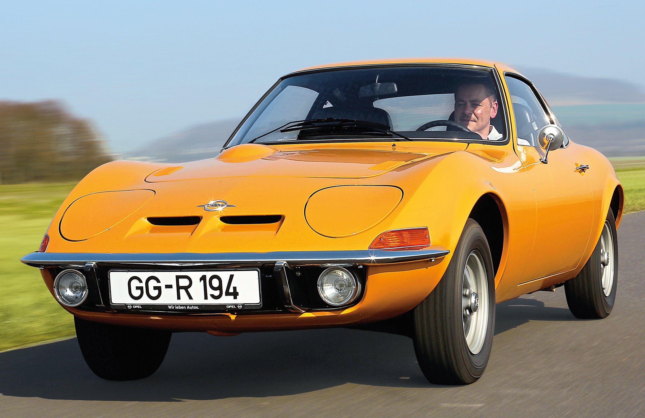 L’Opel GT Roadster, ce mini muscle-car à la ligne de fou