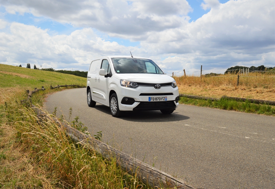 Essai - Toyota Proace City : une première réussie, forcément.