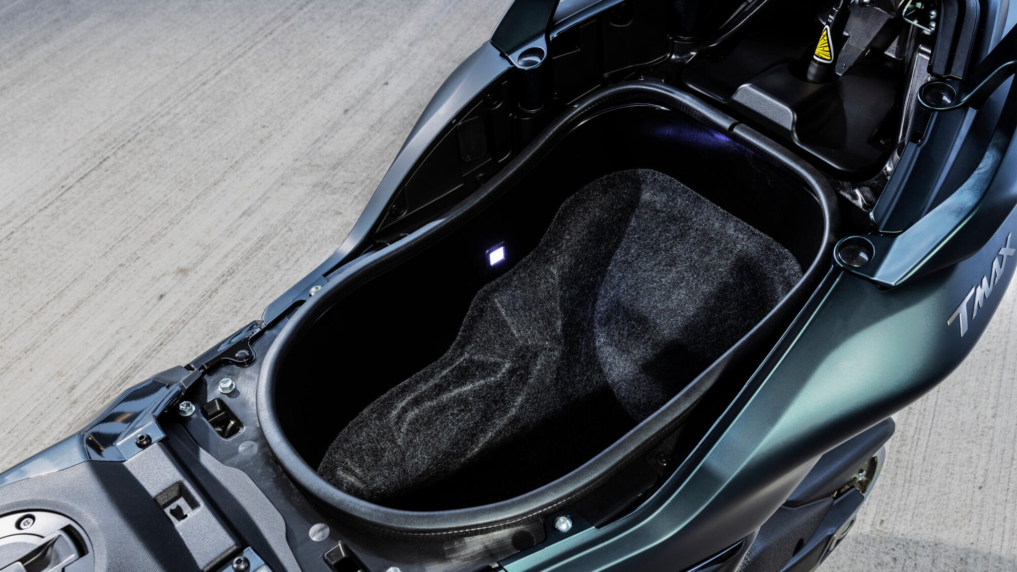 Essai - Yamaha TMax 560 mod. 2022 : connexion Max