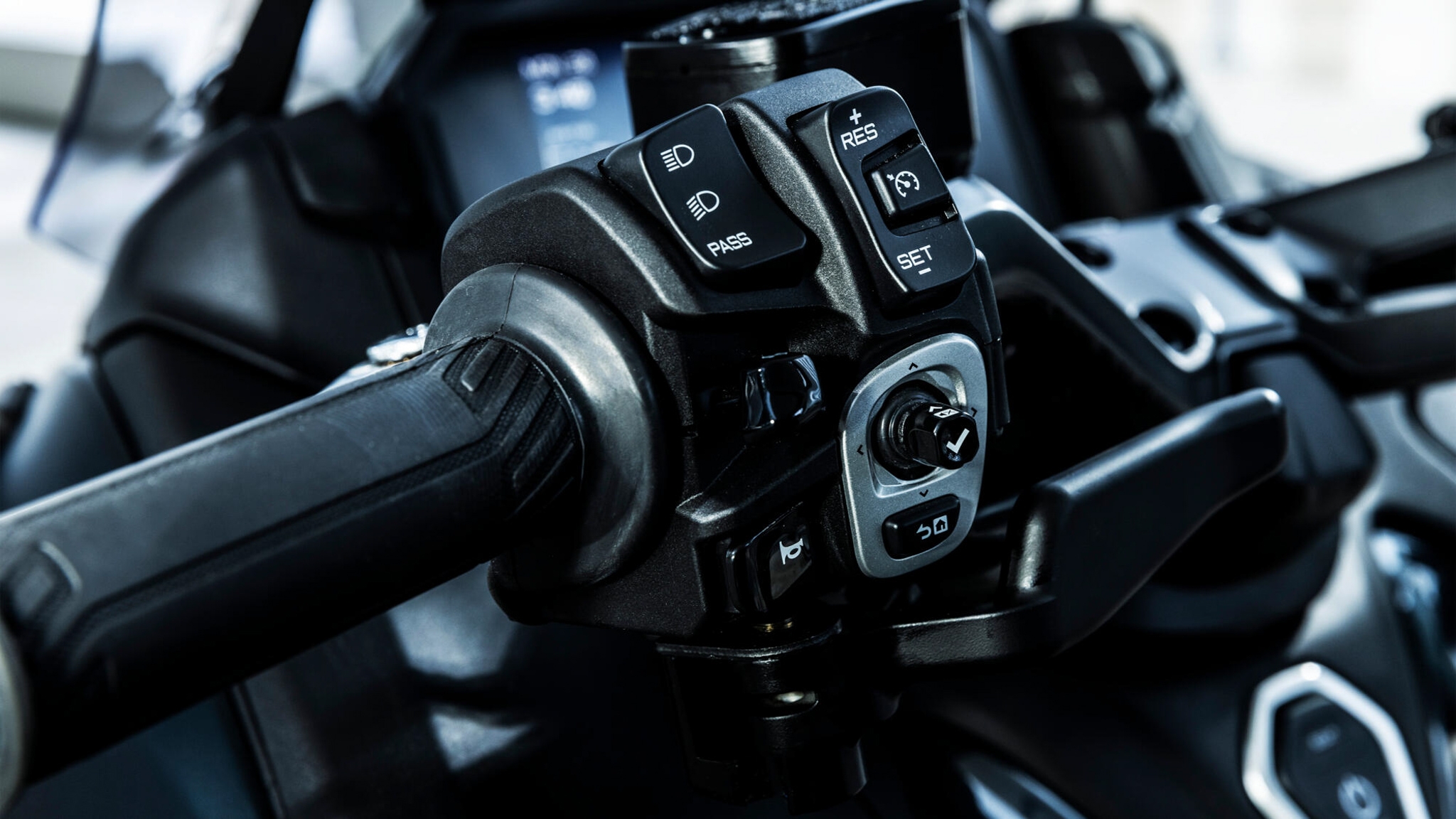 Essai - Yamaha TMax 560 mod. 2022 : connexion Max