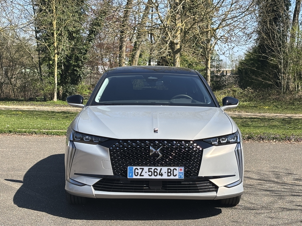 Avec son nouveau moteur hybride, la DS 4 est-elle une bonne affaire ...