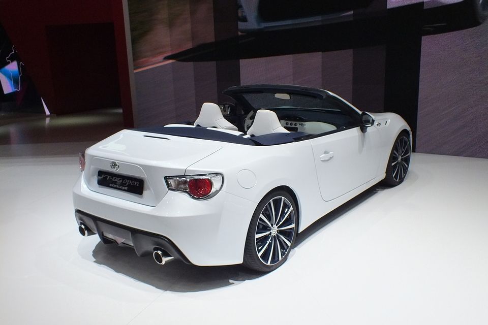Vidéo en direct du salon de Genève 2013 - Toyota GT86 Open Concept ...