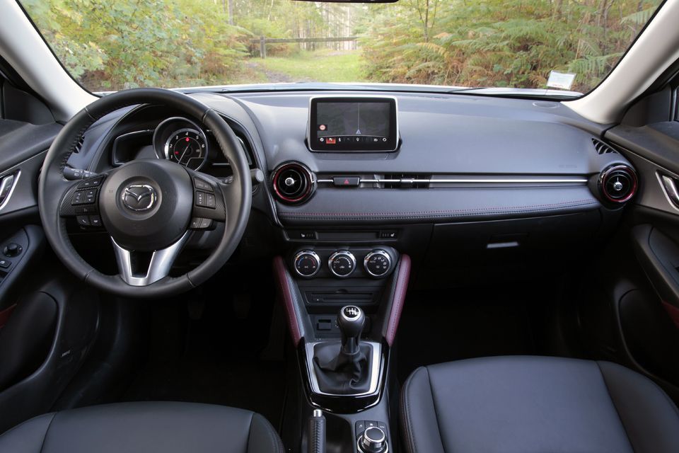 Comparatif vidéo - Mazda CX3 vs Honda HR-V : le derby