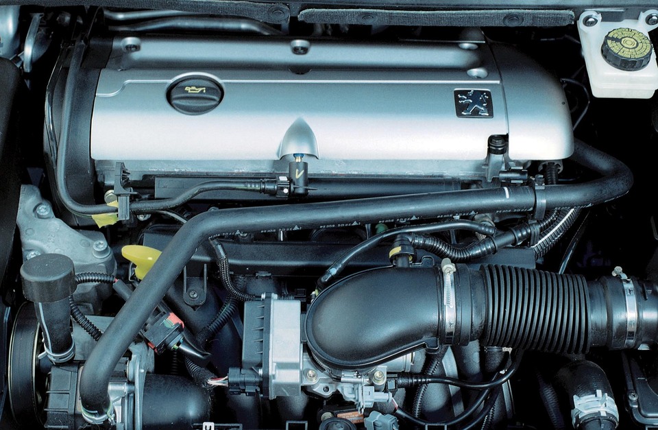 Peugeot 307 CC (2003 – 2009), pour rouler à ciel ouvert en famille, dès ...