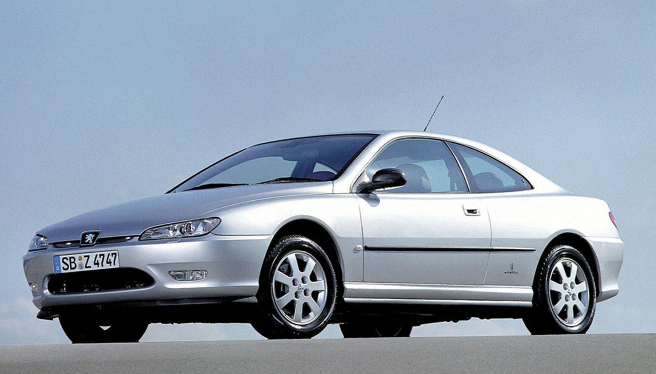 Peugeot 406 Coupé V6 vs Volvo C70 2.4 T, excellence française ou ...