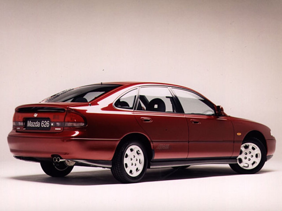 Renault Safrane Biturbo (1993-1996) : la plus rapide des limousines ...