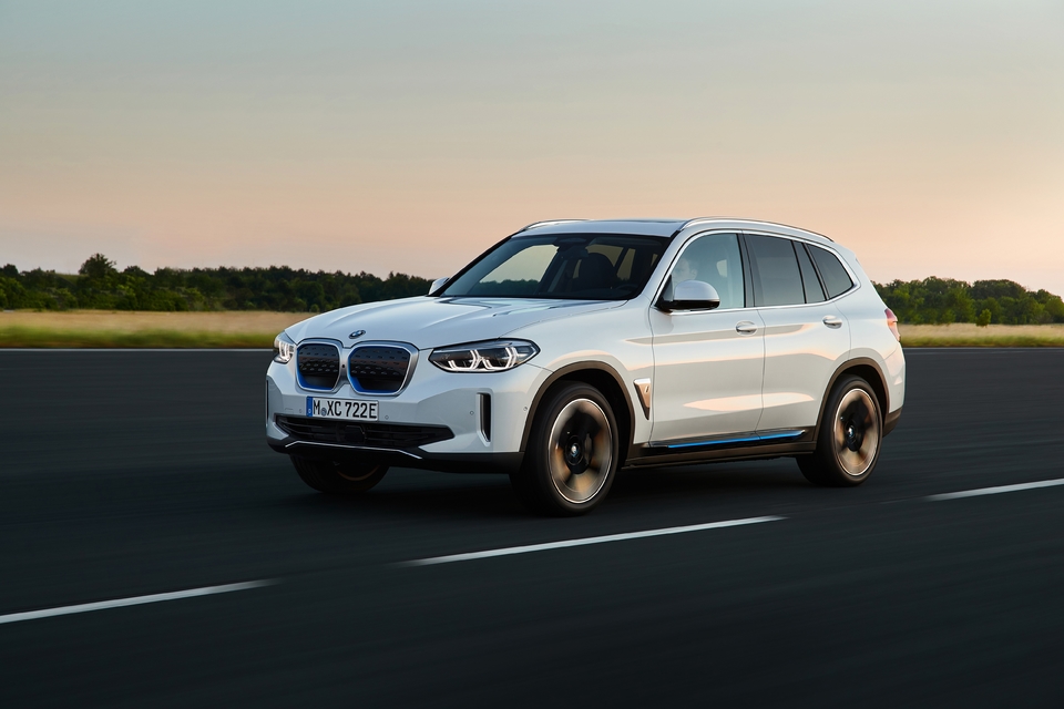 Présentation vidéo - BMW iX3 (2021)