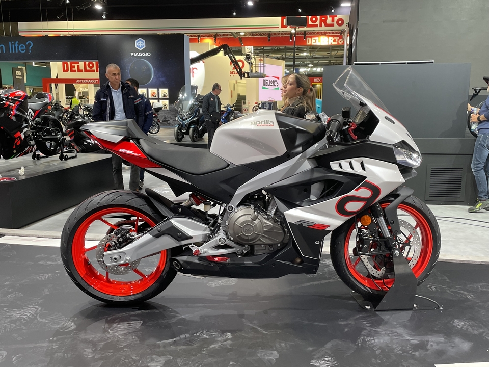 En direct du Salon de Milan 2023 - Aprilia RS 457 : baby RSV 4