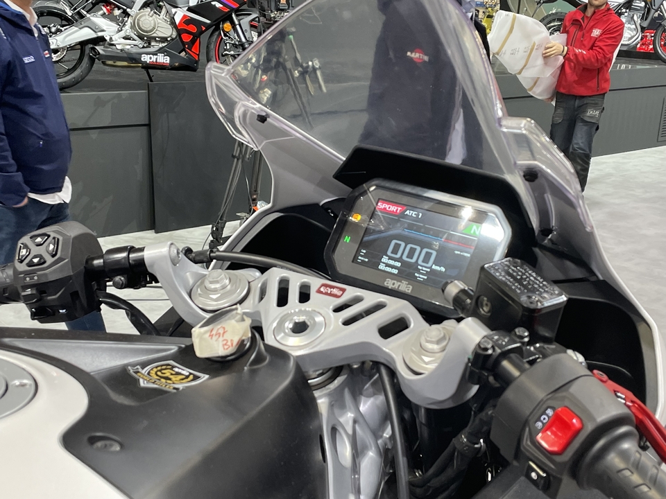 En direct du Salon de Milan 2023 - Aprilia RS 457 : baby RSV 4